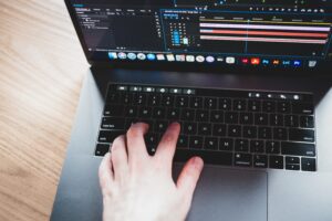4 Best Programs to Add a Voice-Over to a Video - Tricky Enough