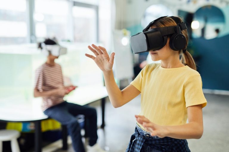 How Wearable Tech Devices Are Revolutionizing Education?